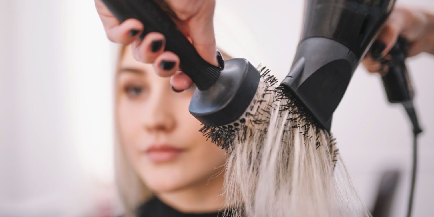 Blog - Cabelo descolorido: saiba como restaurar suas mechas!